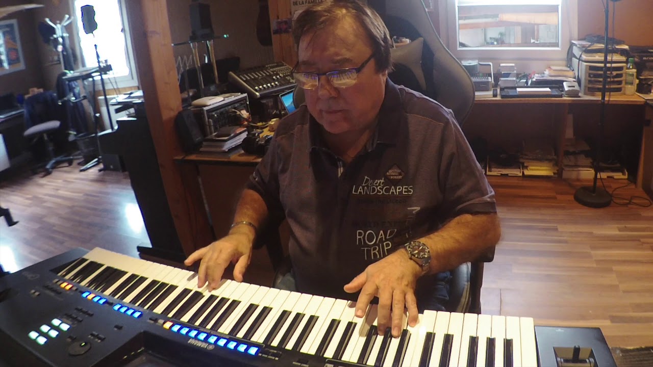 La montagne Par Daniel Kleinmann - YouTube