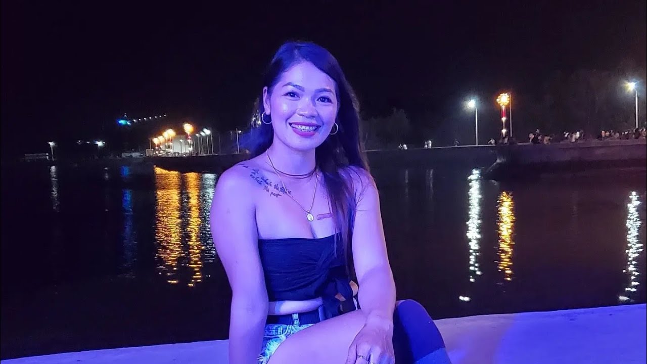 Sizzy Kelly The Hot Mama is going live! - YouTube