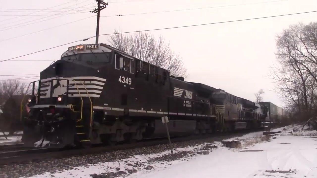 TrainVideo Of A CAMCORDER View With A NS WB Train In The Fostoria Ohio, USA Area By Gabriel ...