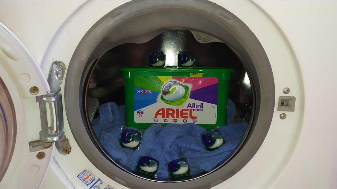 Experiment - Washing Bathrobe With Ariel 3In1 Pods On Open Door - In A ...