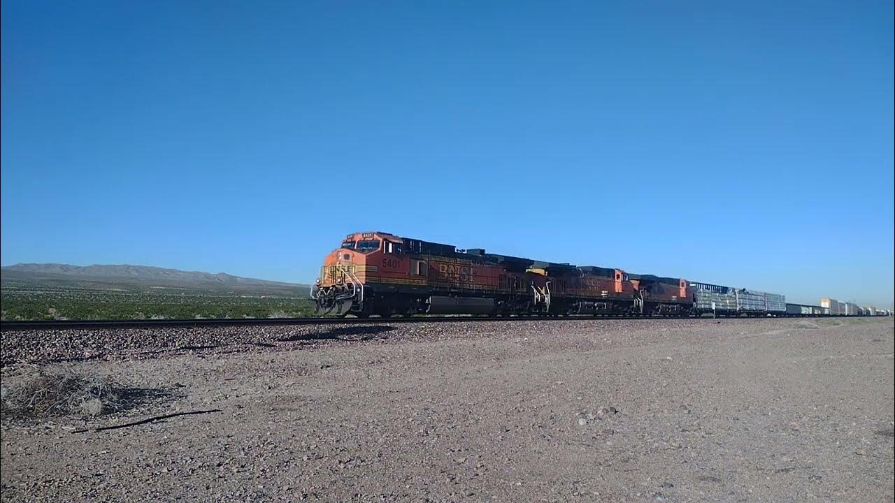 EB BNSF Manifest Train At Daggett Ca! #bigbossrailfanner - YouTube