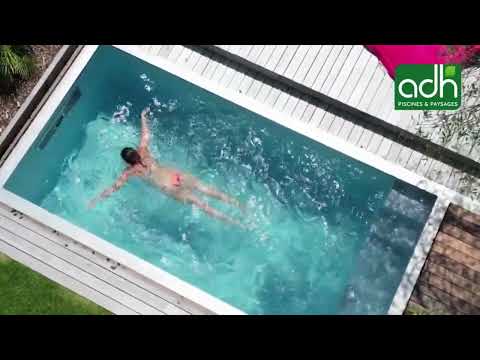 Mini piscine avec turbine de nage