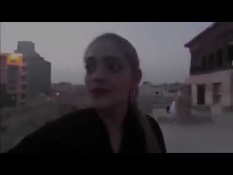 İlk Defa Ezan Sesi Duyan Kadın