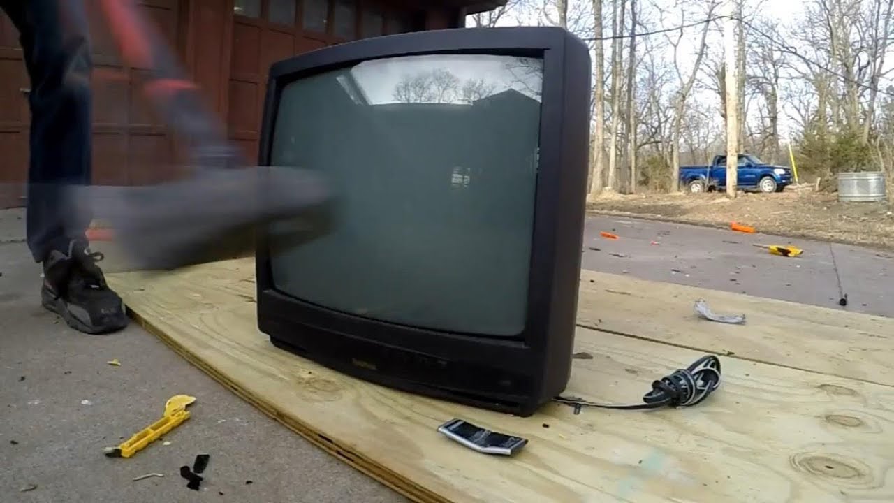 Smashing things with a Sledgehammer and Gravity!! - YouTube