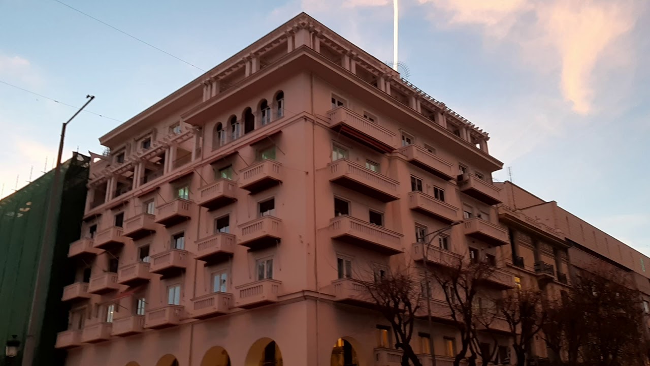 βολτα στην αριστοτελους - YouTube