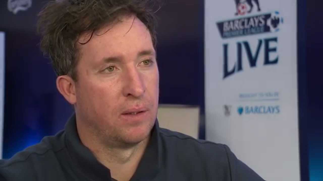Fowler hails fans' passion at BPL Live in Mumbai - YouTube