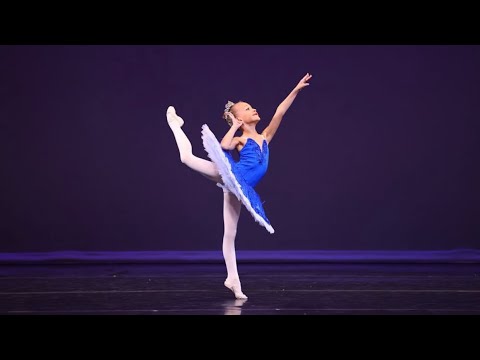 Harper Schwalb - Princess Florine Sleeping Beauty - YouTube