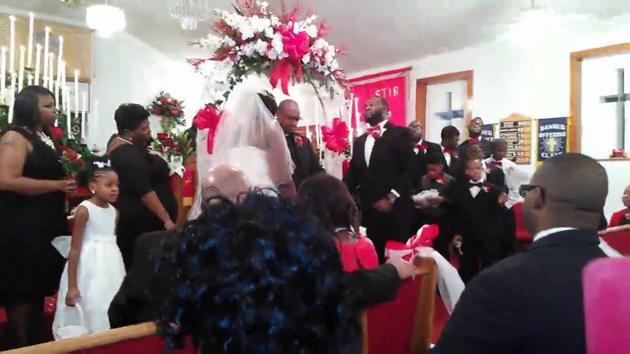 Praise break at Wedding (Tyler's) - YouTube
