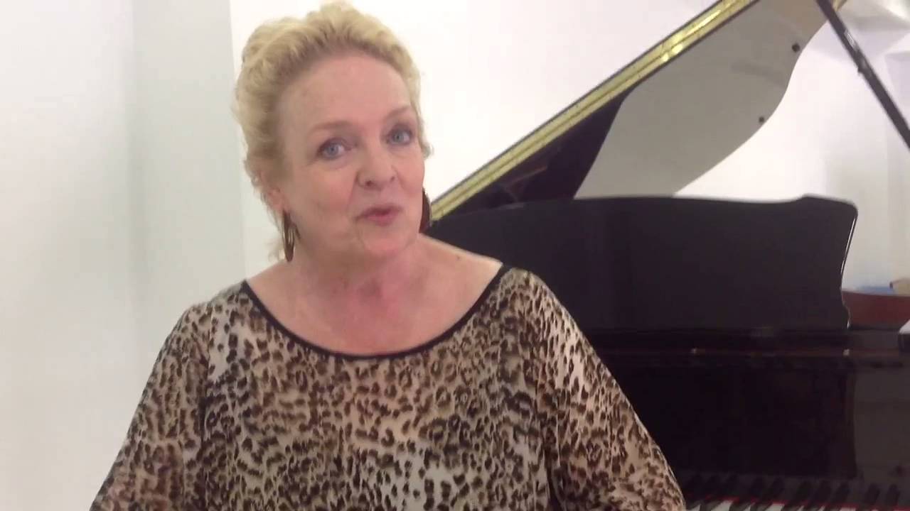 Paula Anglin en La brújula del canto - YouTube