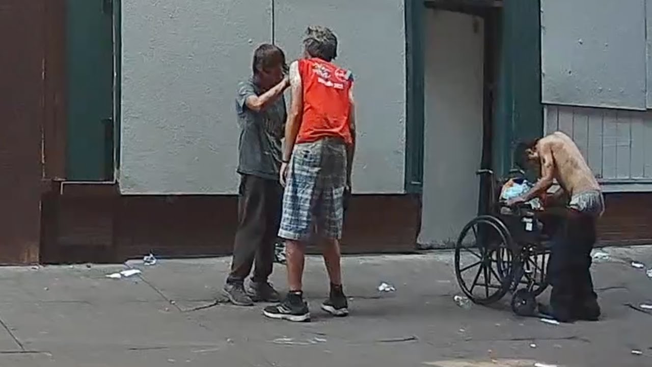 The things people do in broad day light on Kensington ave. Philadelphia ...