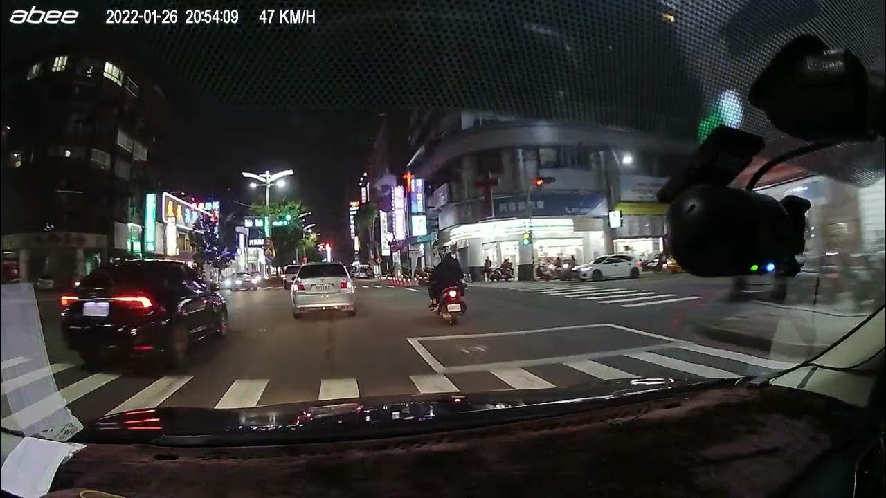 快譯通 abee M988 高雄 九如路 晚 - YouTube