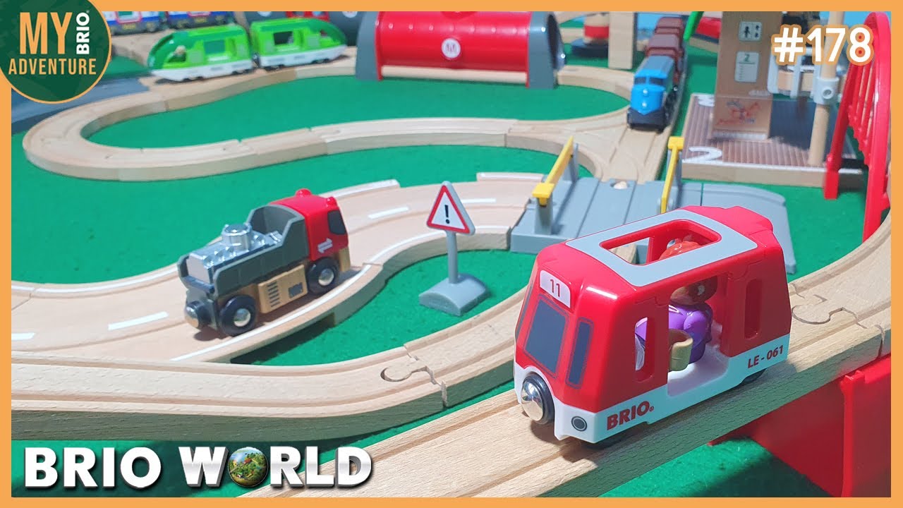 BRIO Deluxe Travel Station Layout [178] - YouTube