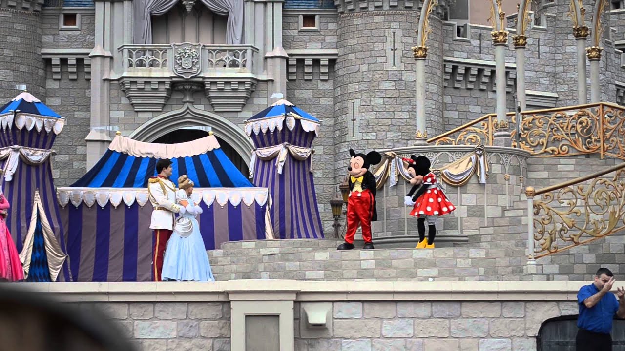 Disney Magic Kingdom - Dance Princess with Mickey and Minnie - YouTube