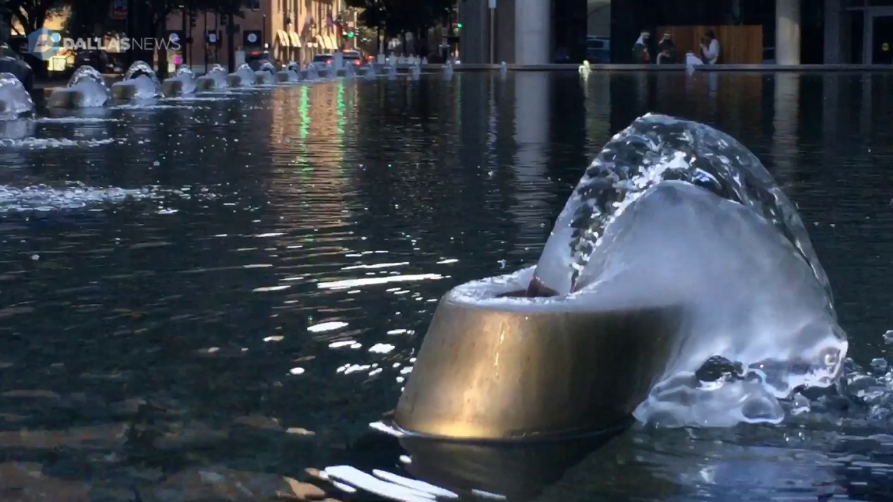 Below freezing in downtown Dallas - YouTube