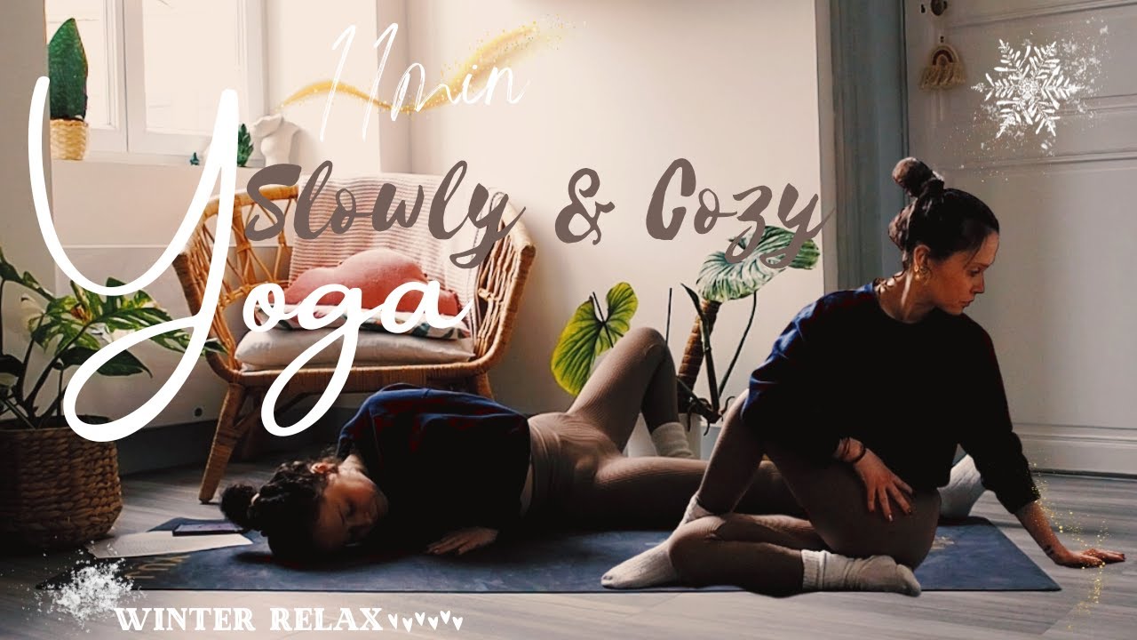 11Min Slowly & Cozy Yoga 🙏 | Winter Relax ️ | FullBody - YouTube