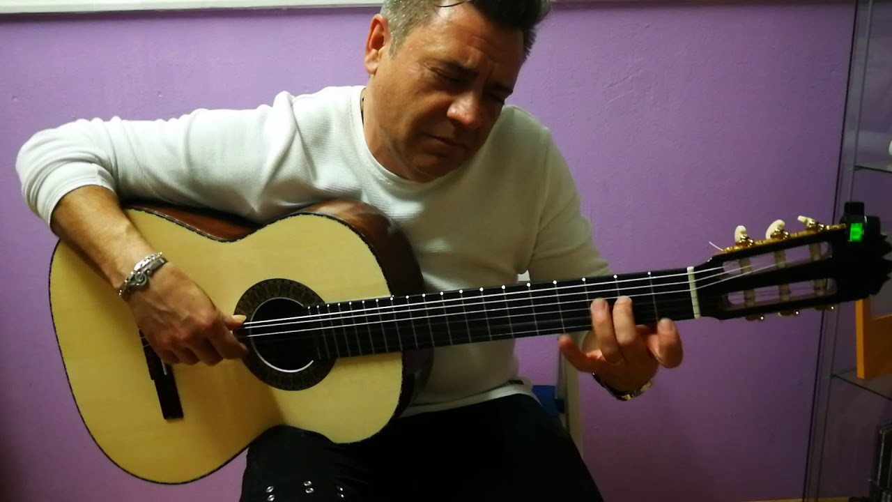 Guitarra Juan Montes. modelo ANIVERSARIO EN CLÁSICO - YouTube