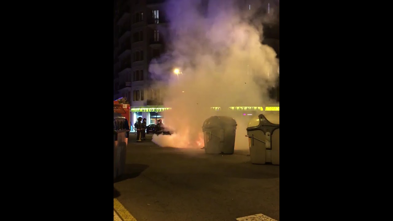 Barcelona Firemen in Action - Fire in the Street. What’s happening? # ...