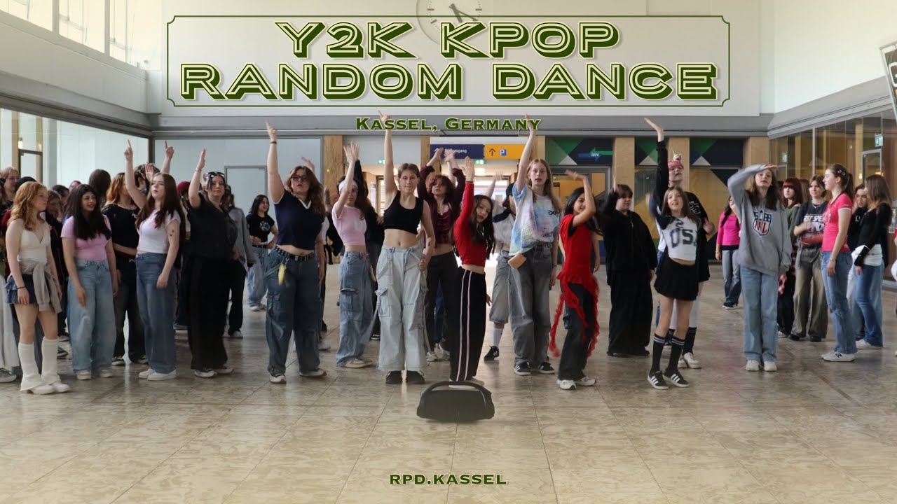 Y2K KPOP RANDOM DANCE in Kassel (Community Songs 3/3) 🍄 - YouTube