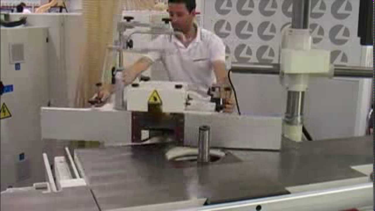 SCM FLEX wegdraaibare freesgeleider - YouTube