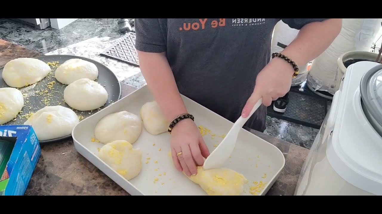HMOOB MEKAS ZOM NCUAV SEB ZOO LI CAS (MAKING HMONG RICE CAKE) - YouTube