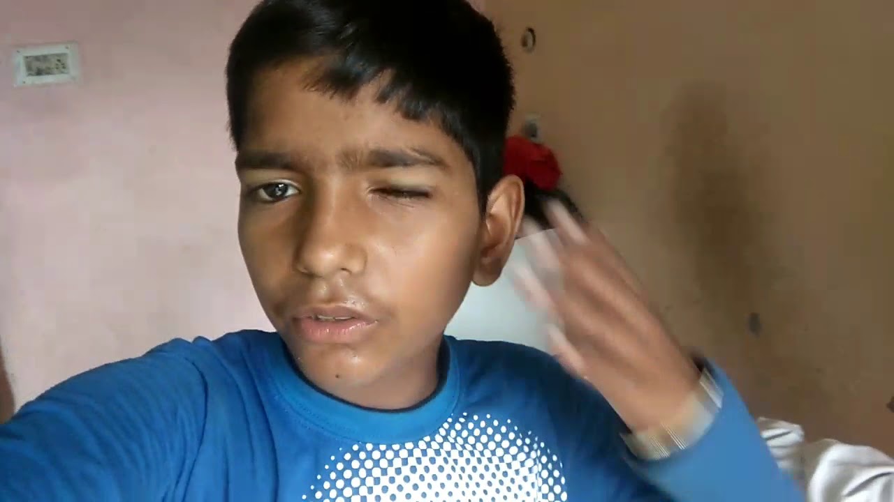 Small singer - YouTube