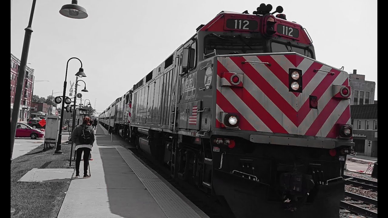 Metra 112 & Metra 194 Arriving Berwyn IL Then Metx 751 ⚠️ Caution The Doors Are About To Close ⚠ ...