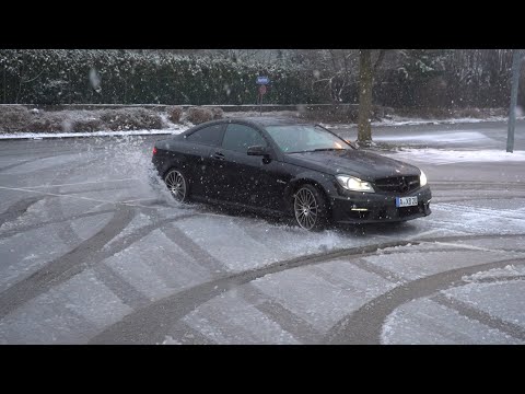 DRIFTING in the SNOW with Mercedes Benz C63 AMG W204