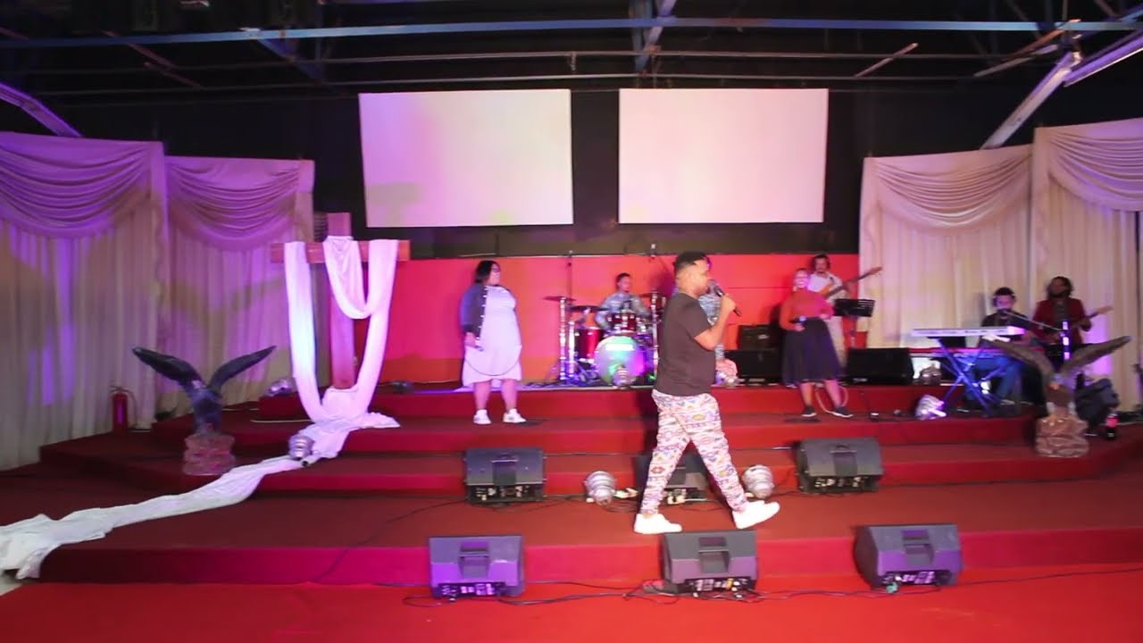 Fredwin Agiels performing and running the program at Fernando Antonio ...