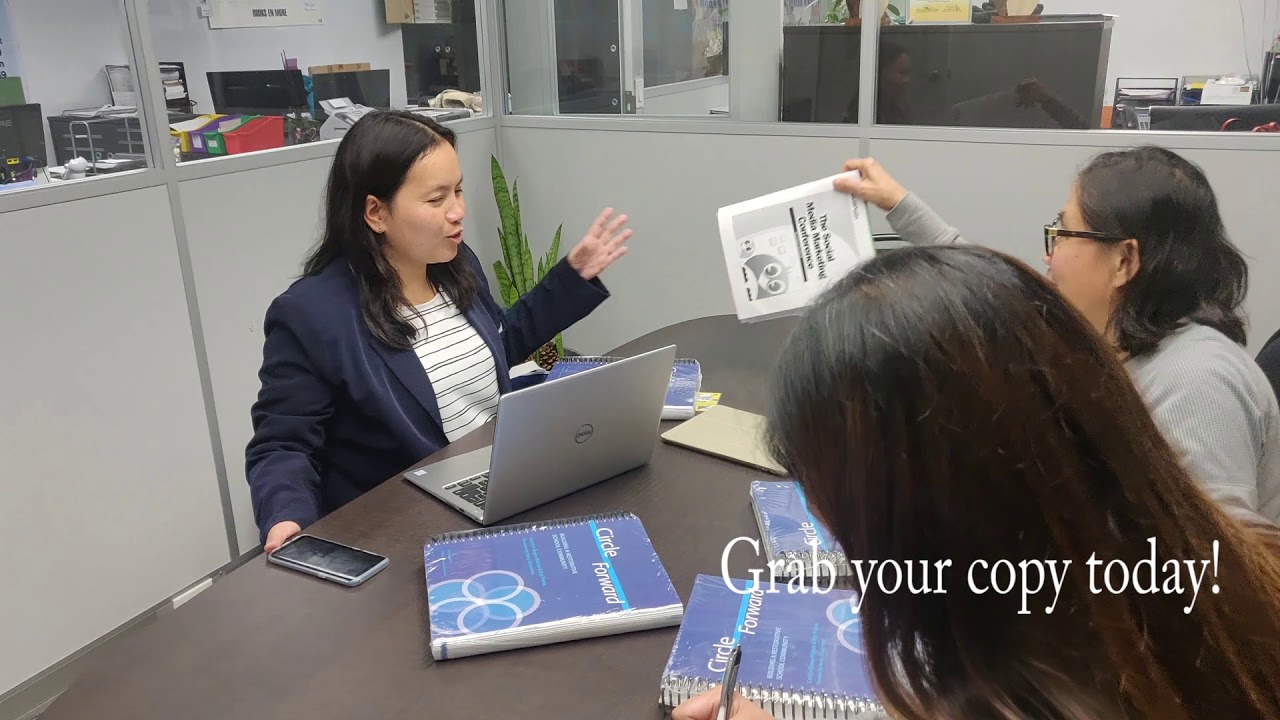 Circle Forward - Books En More - YouTube