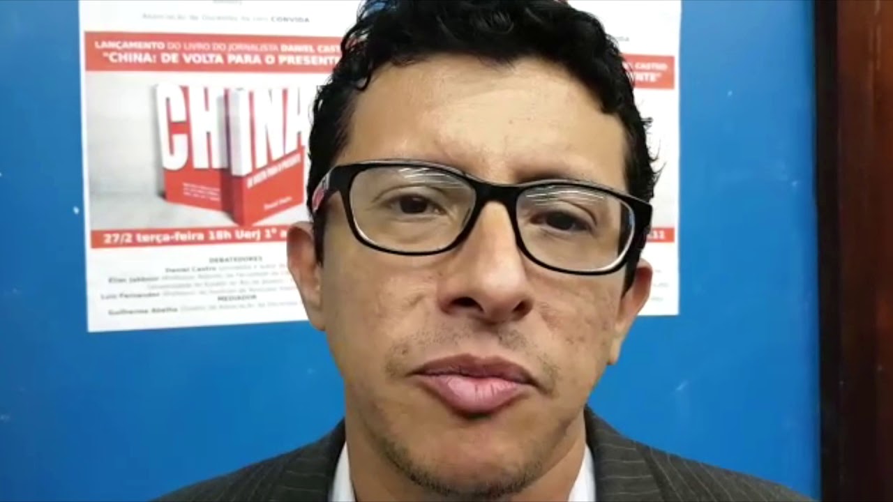 Daniel Castro fala na Uerj após lançamento do livro "China: De volta ...
