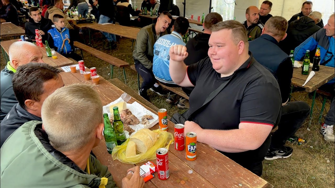 Necko i Hari pjevaju za Ermina Hamidovica (Banovici Selo Teferic) Uzivo ...