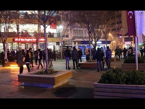 Bolu'daki 3.6'lık deprem vatandaşları sokağa döktü