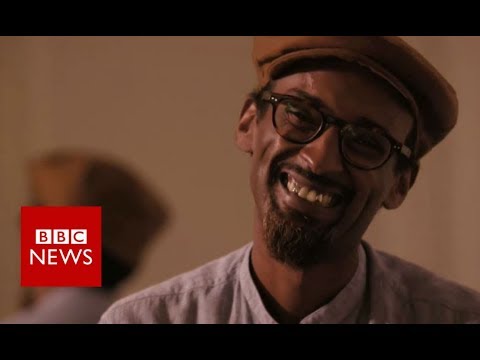 How Australia's first gay imam is 'saving lives' - BBC News
