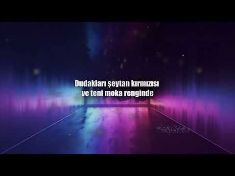 Ricky Martin - Livin' la Vida Loca | Türkçe Çeviri