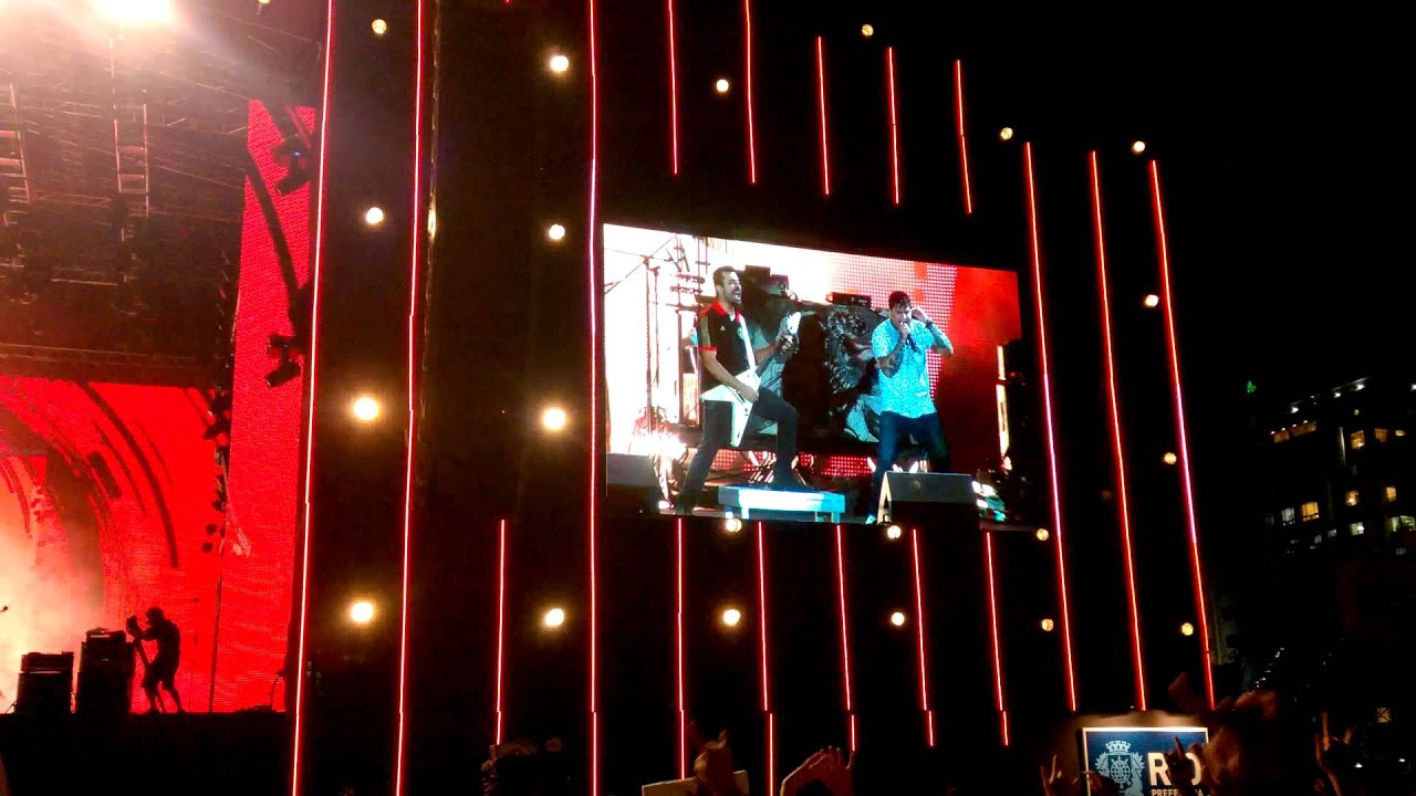 Reveillon Copacabana Brazil Show 4K - YouTube