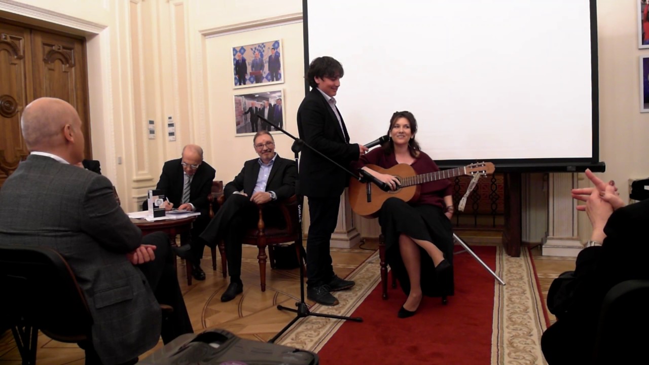 Мария Манакова поет в Центральном Доме Шахматиста - YouTube