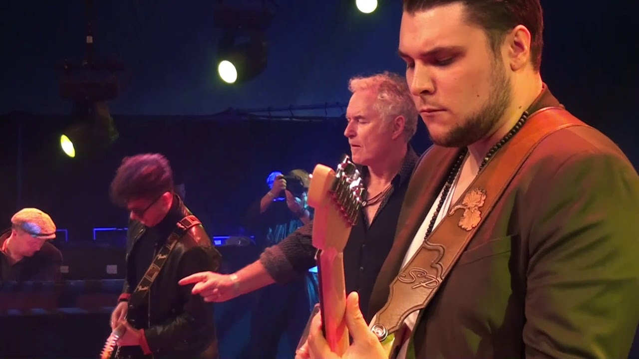 Preview | Phil Bee's Freedom | CD/DVD 'Live at Moulin Blues' - YouTube