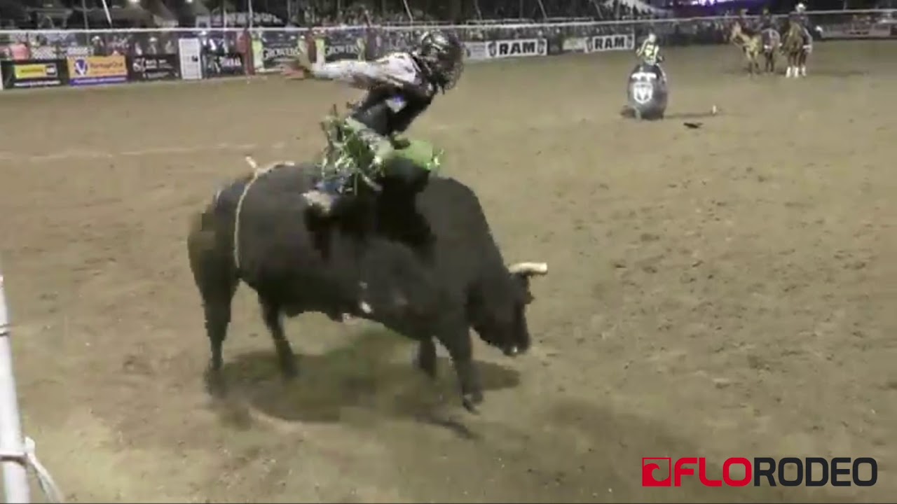 Jordan Hansen's Rank 90-Point Bull Ride at Armstrong - YouTube
