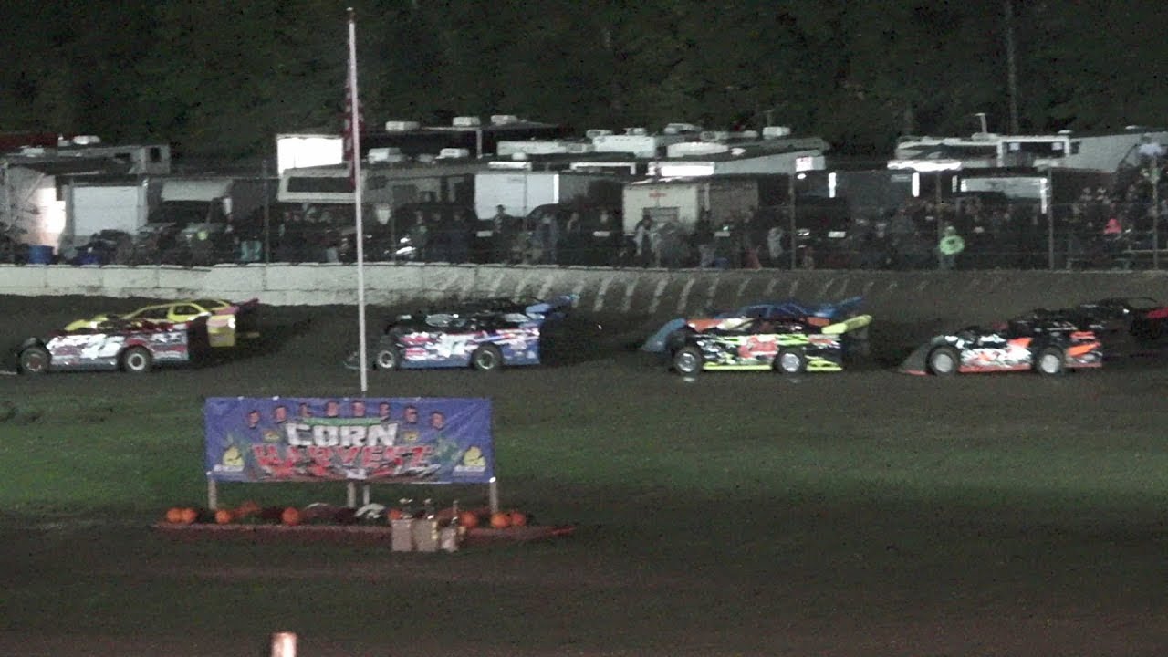Late Model A-Main at Mid Michigan Raceway Park, Michigan on 09-28-2019 ...