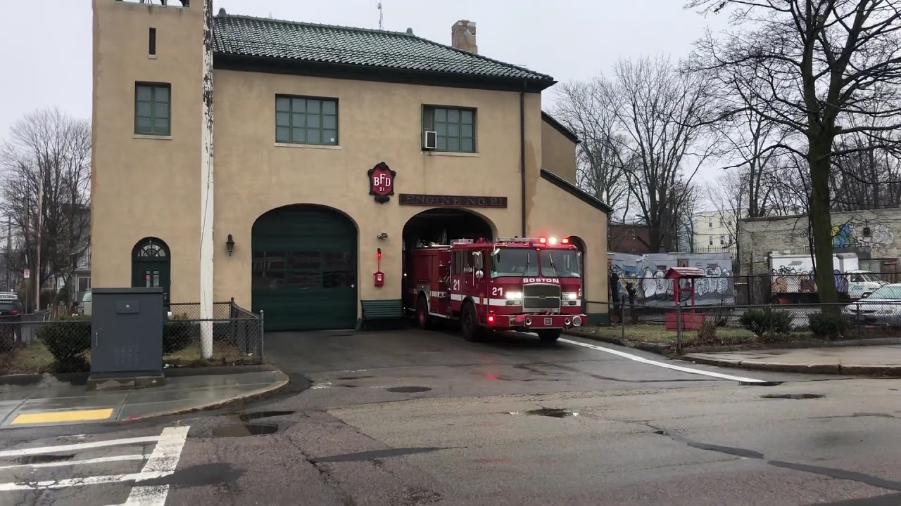 Boston Fire Engine 21 Responding - YouTube