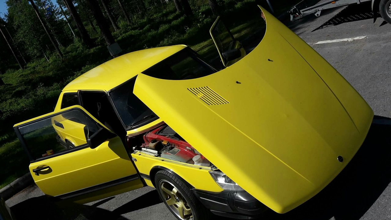 Saab 900 Yellow Devil Winter 2017 - YouTube