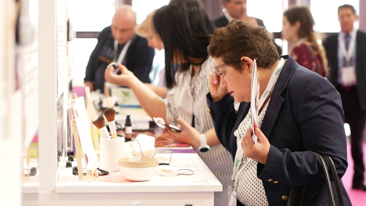 What's the Make-Up Bar at in-cosmetics Global? - YouTube