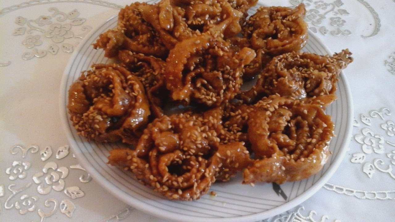 طريقة تحضير الشباكية المغربية خطوة خطوة chabakiya / chhiwat om akram ...