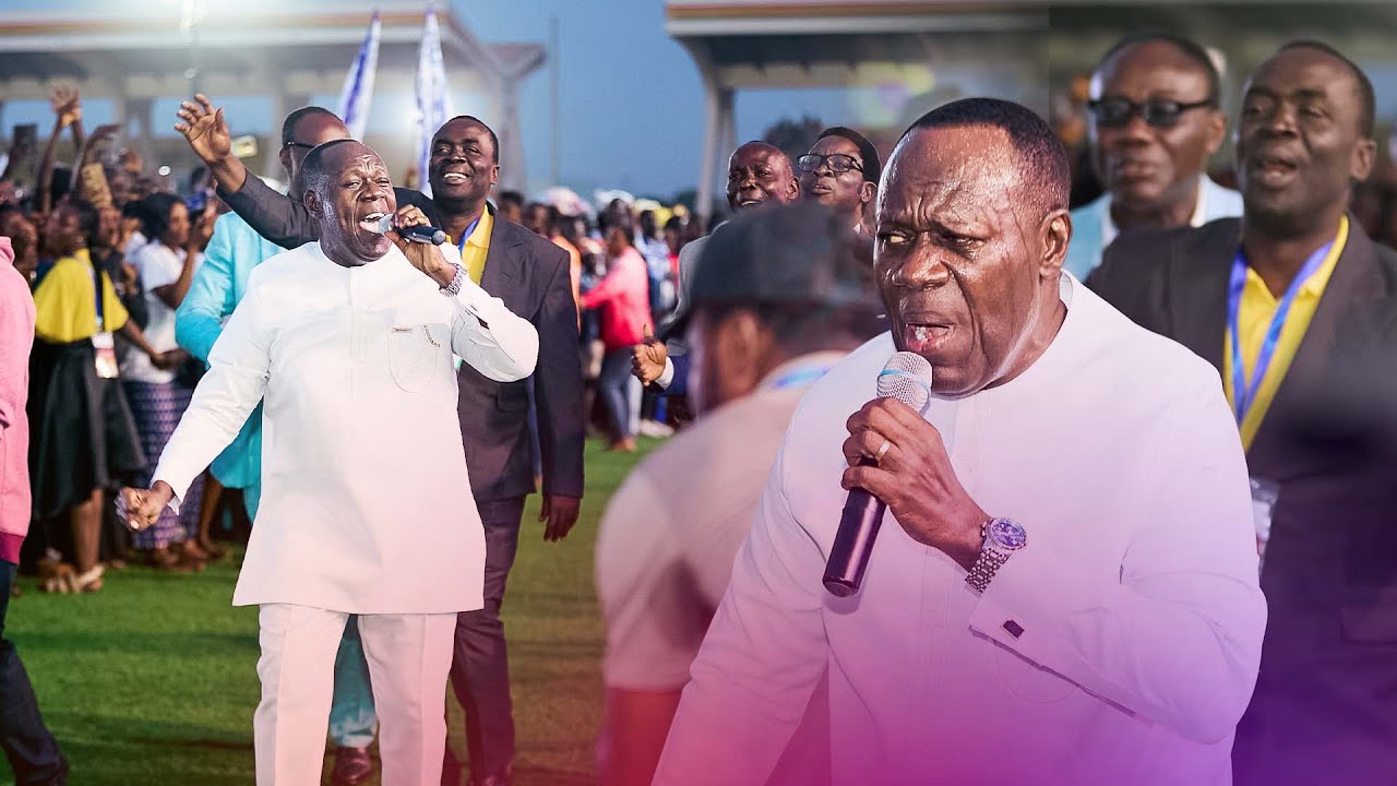 Powerful Pentecostal Praise by Elder Mireku at Greater Accra Unleashed Crusade - YouTube