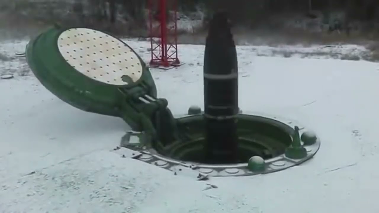 putin press the red button - YouTube