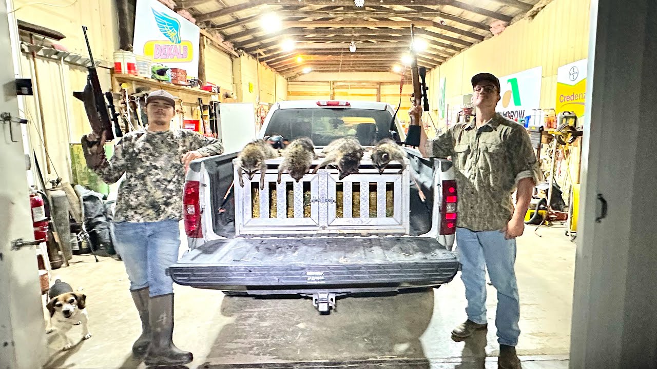 S1:E4 Ringed Tail Roundup | Missouri Raccoon Hunt - YouTube