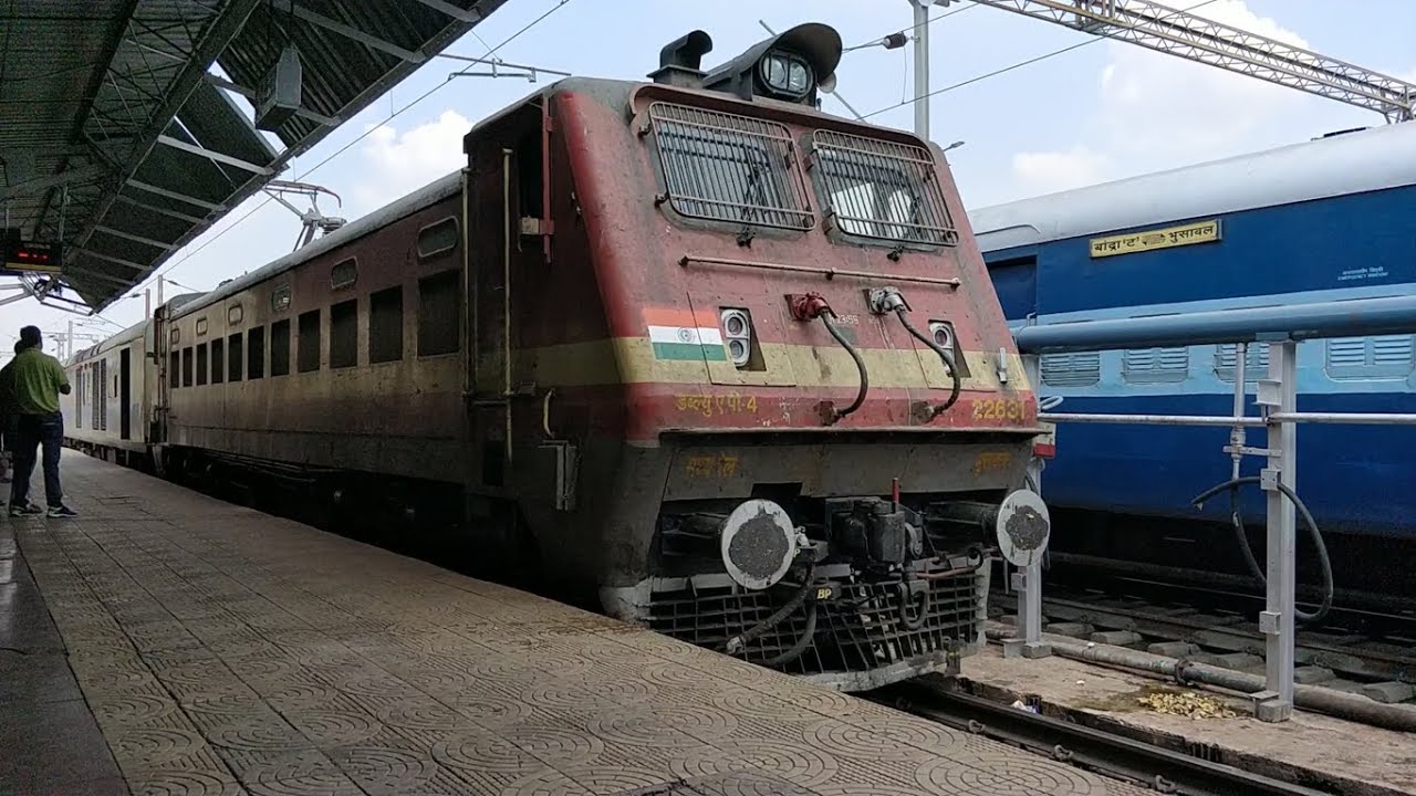 12859 Gitanjali Express Entering Bhusawal Junction Railway Station ...