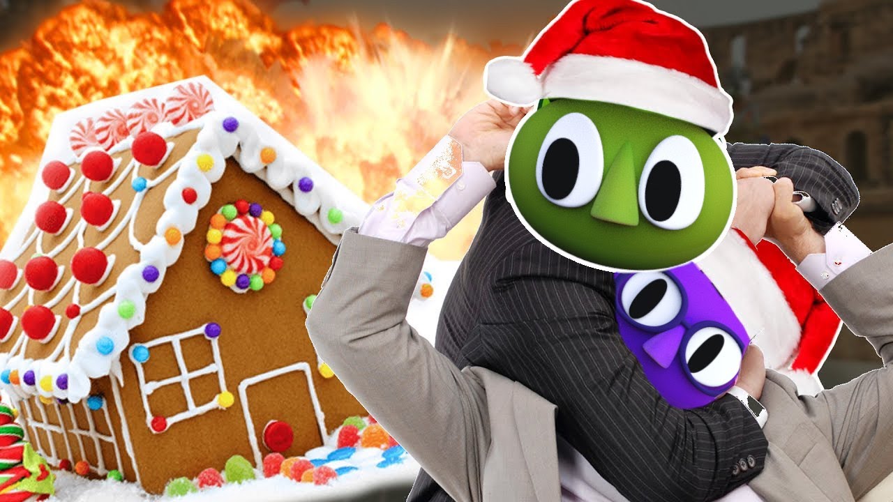 ULTIMATE GINGERBREAD HOUSE BATTLE 2022 - YouTube