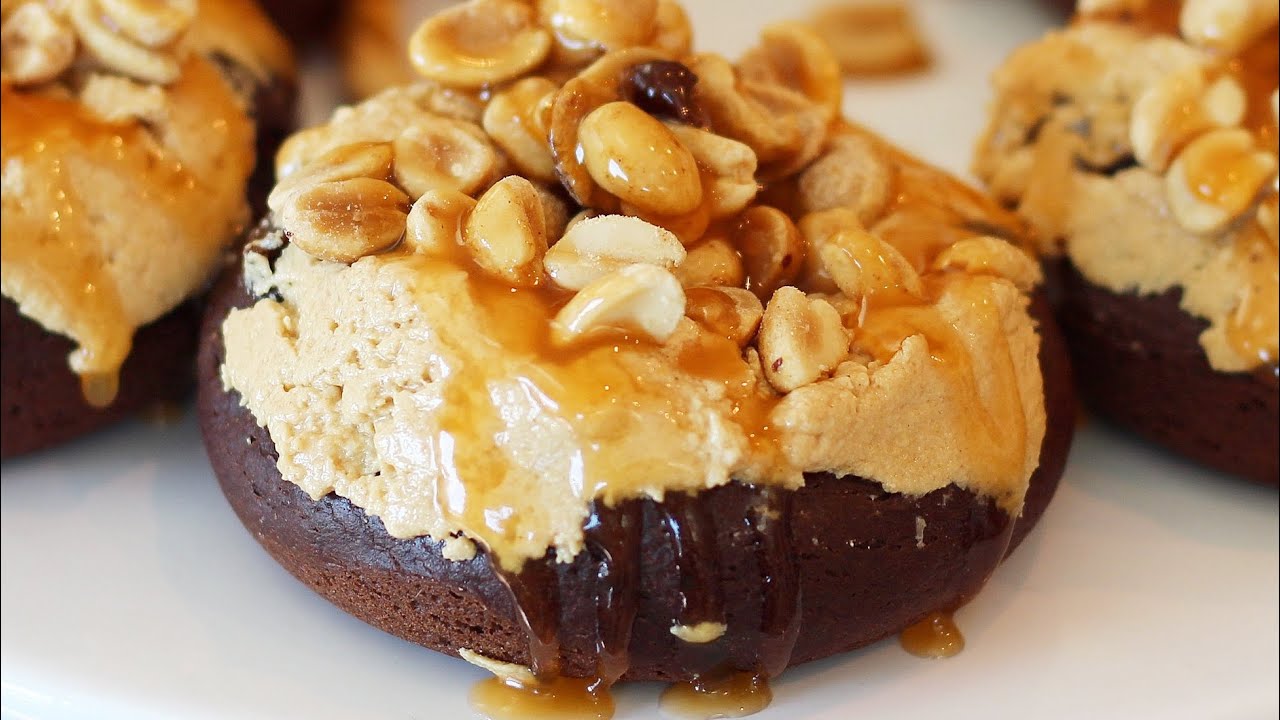 Dan Sheppard Makes Snickers Donuts - YouTube