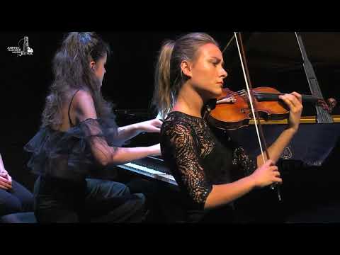 Kelly-Marie Murphy - Give Me Phoenix Wings to Fly